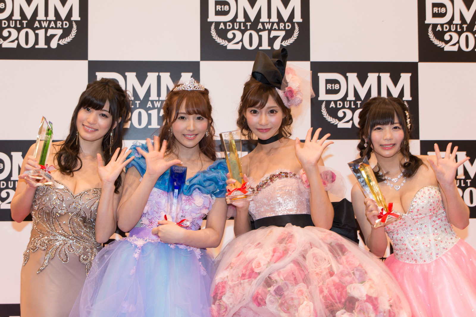 「DMM.R18アダルトアワード2017」各賞受賞者発表 | TECHNÉ (テクネー)